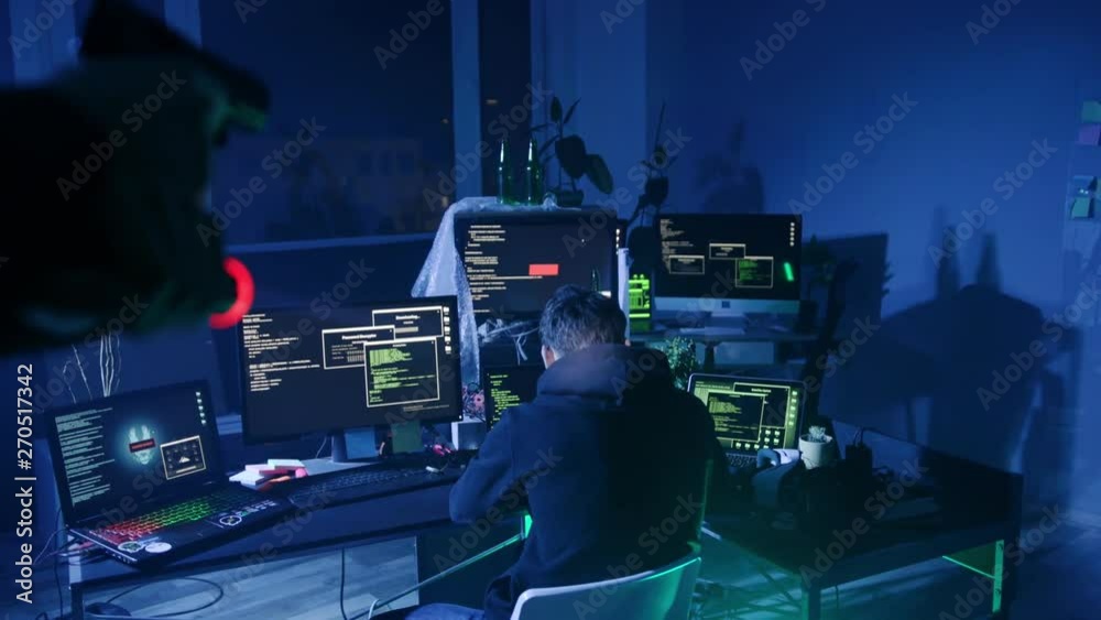 Video „Dangerous cyber criminal caught at the act of cyber crime at ...