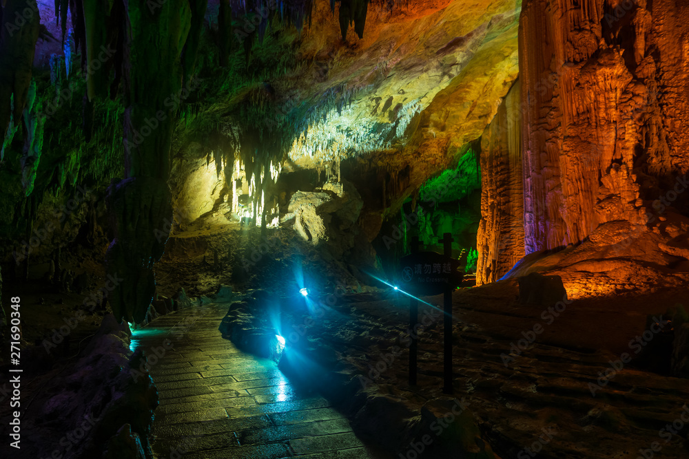 Yellow Dragon Cave, Wonder of the World's Caves, Zhangjiajie, China ...