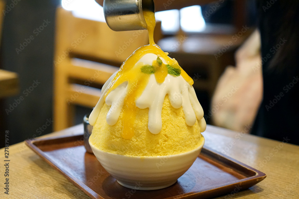 Mango kakigori (Bingsu) - Japanese shaved ice dessert flavor, stuffed ...