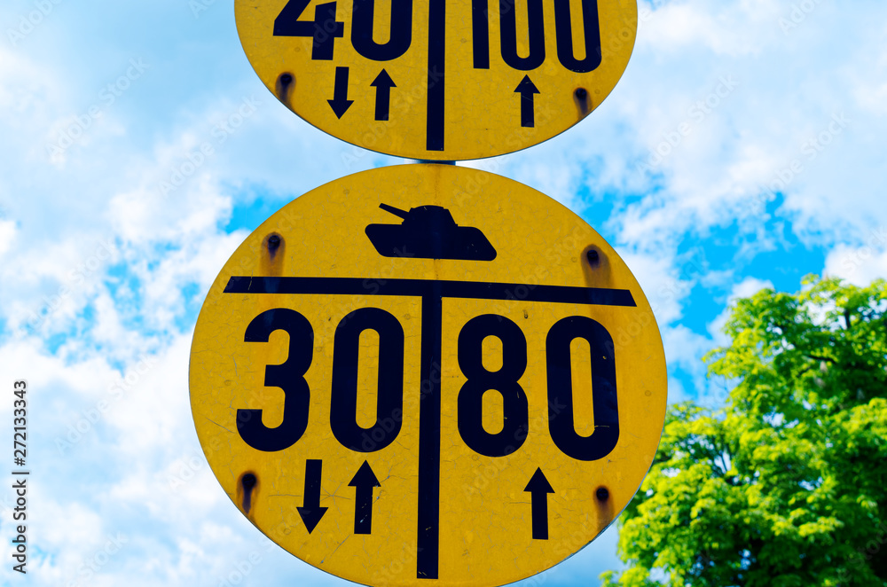 Shield with specifications for tanks Speed data in traffic Stock Photo ...