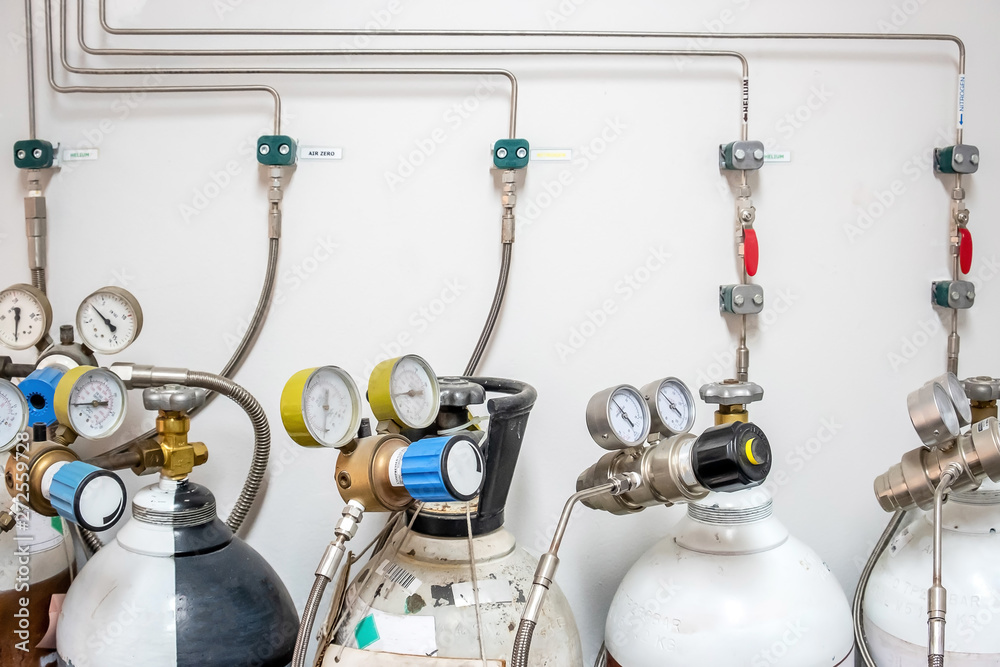 Valves of nitrogen, Helium, Oxygen ( Air Zero) tank and Gas Pressure ...