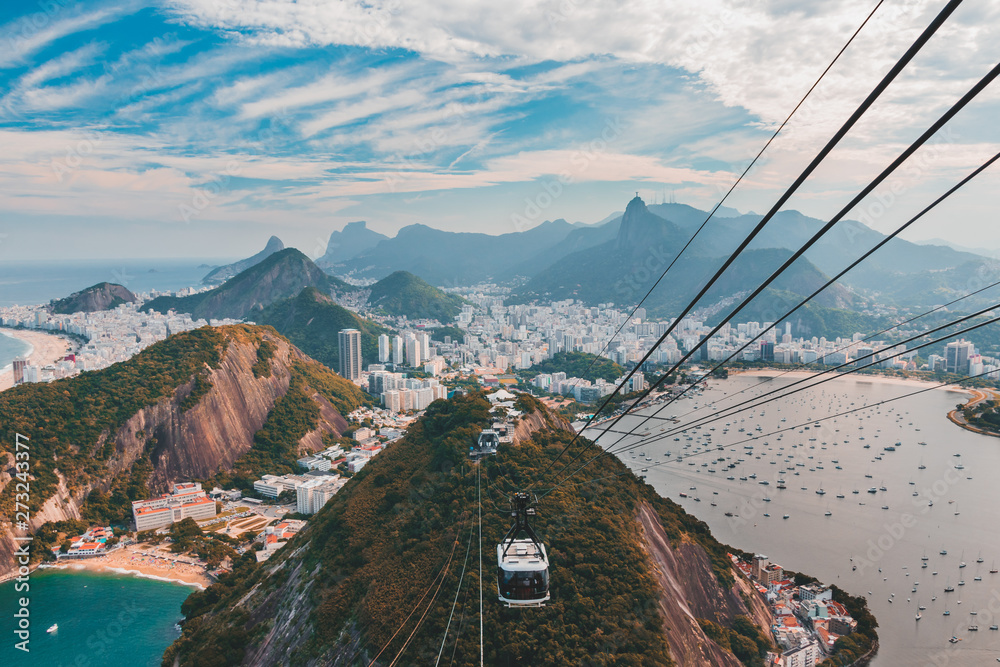Rio de Janeiro e a beleza do Bondinho do Pão de Açúcar Stock Photo ...
