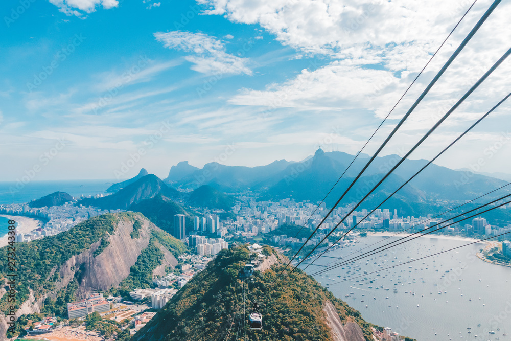 Rio de Janeiro e a beleza do Bondinho do Pão de Açúcar Stock Photo ...