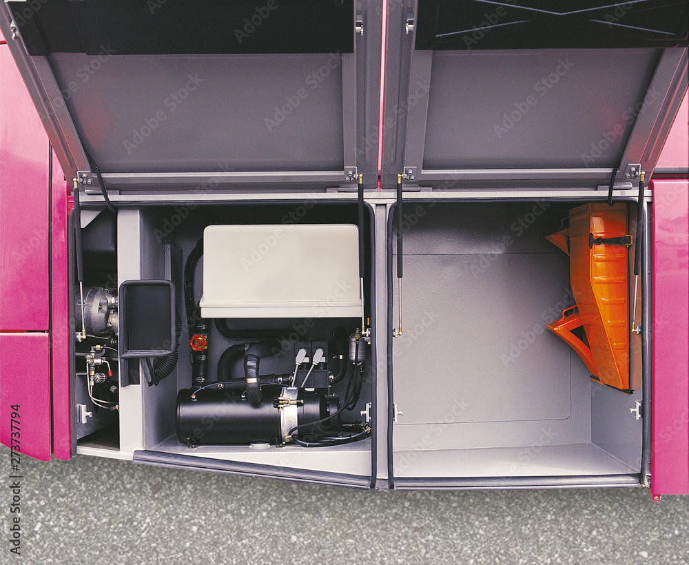 Rear luggage compartment, technical equipment and luggage compartment ...