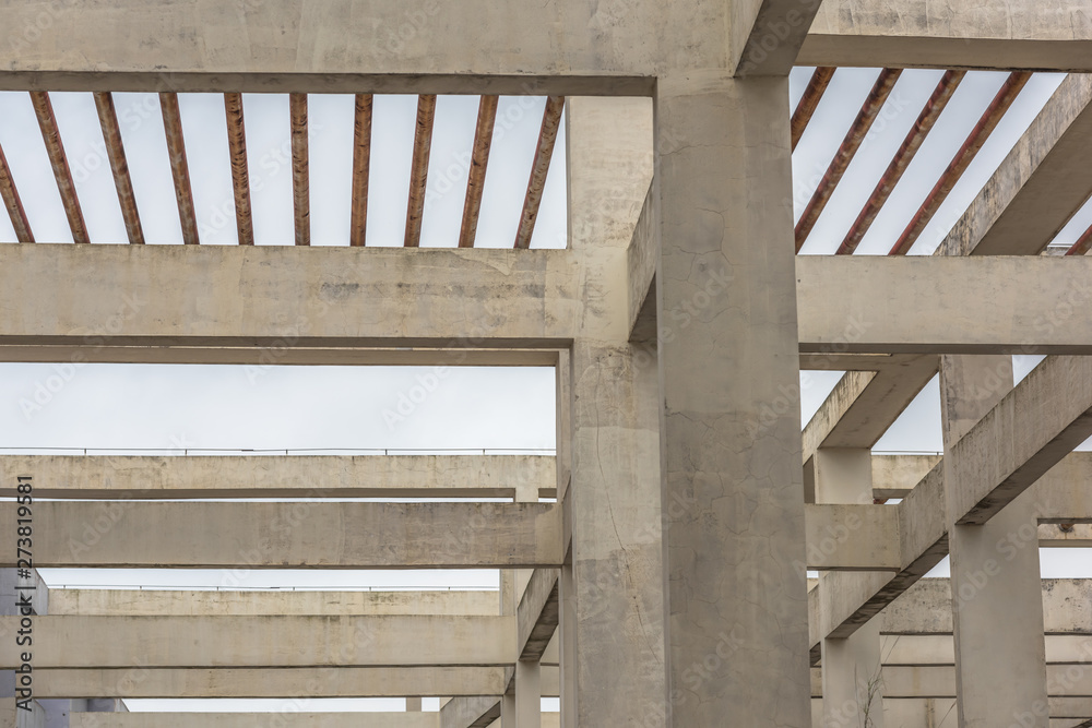 Urban modern high-rise building roof cement column beam and steel pipe ...