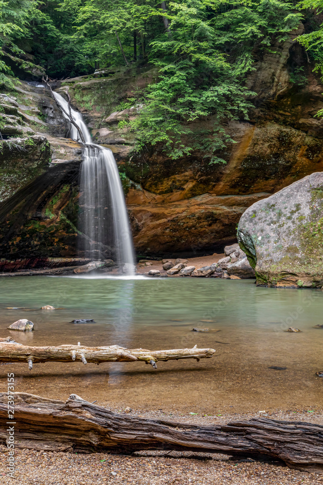 Foto de The Lower Falls at Old Mans Cave - The Lower Falls at Old Man’s ...