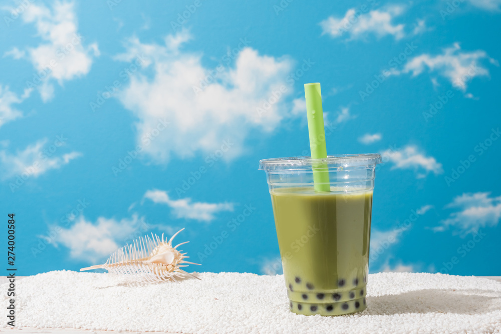 タピオカミルクティー タピオカドリンク Tapioca bubble milk tea Stock Photo | Adobe Stock