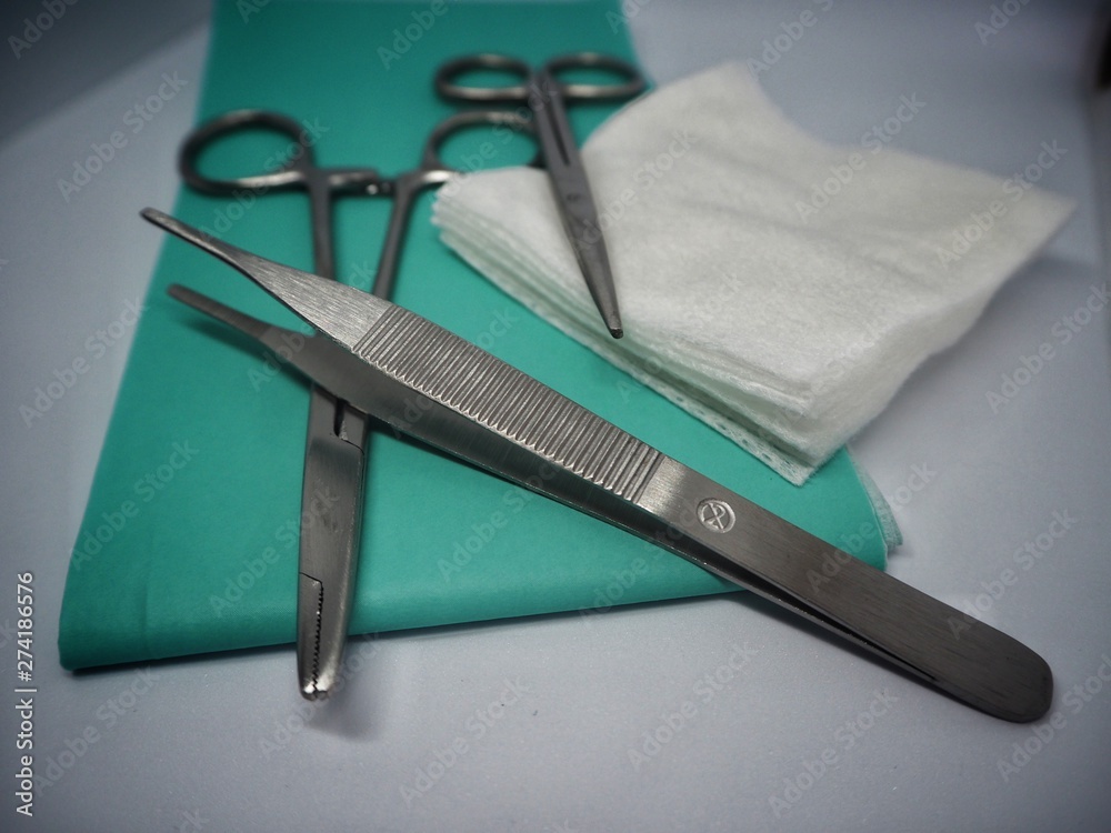 Matériel de sutures Stock Photo | Adobe Stock