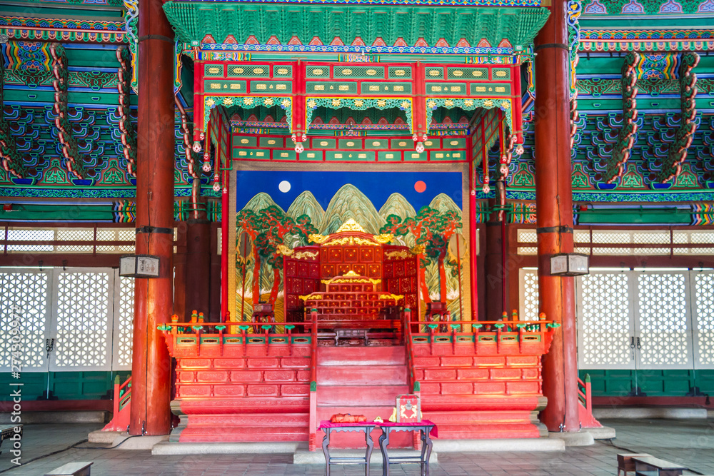 The Geunjeongjeon Hall in the Gyeongbokgung Palace complex in Seoul ...