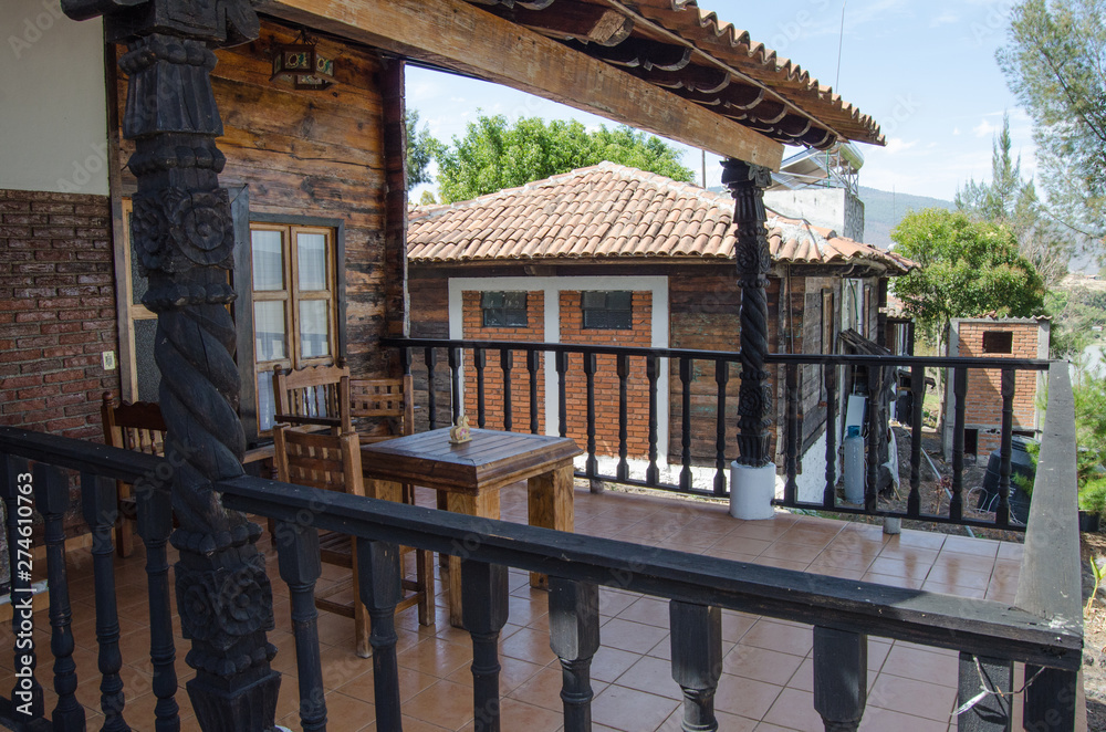 isla yunuen michoacan mexico purepecha cabaña madera herreria Stock ...