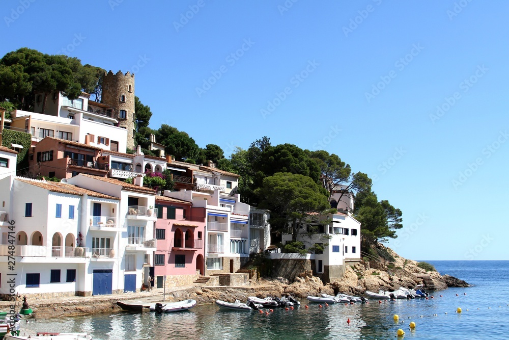 Plage et village de Sa Tuna à Begur, Costa Brava,Catalogne,Espagne ...