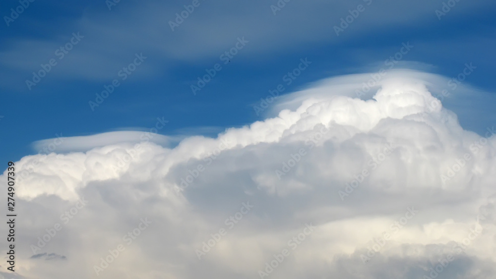 Cumulonimbus Pileus