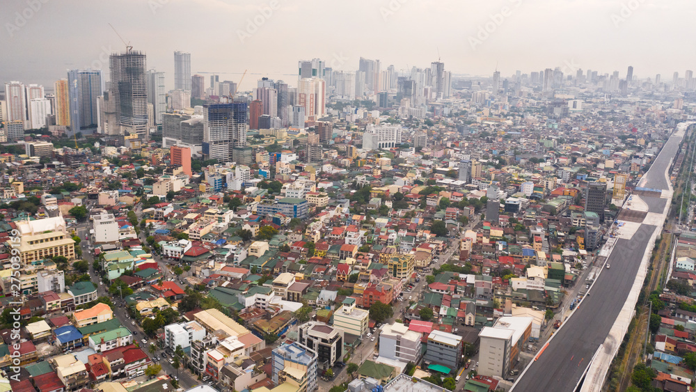 Foto de The city of Manila, the capital of the Philippines. Modern ...