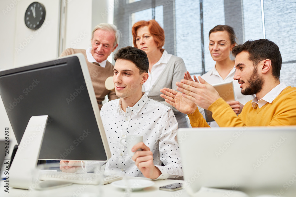 Business team in e-learning with computer Stock Photo | Adobe Stock