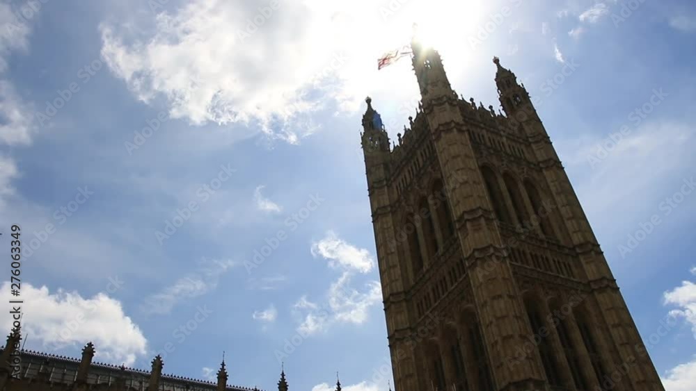 Union Jack Flag On The Victoria Tower, Palace Of Westminster In London ...