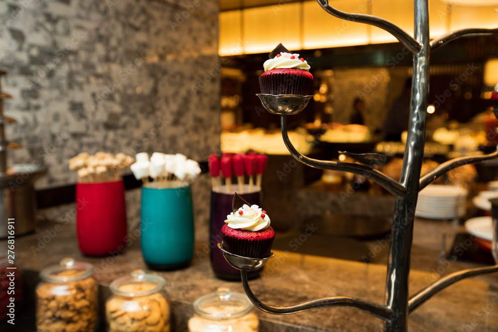 Many Good Looking design and colorful Bakery Cake in metal tree tray ...