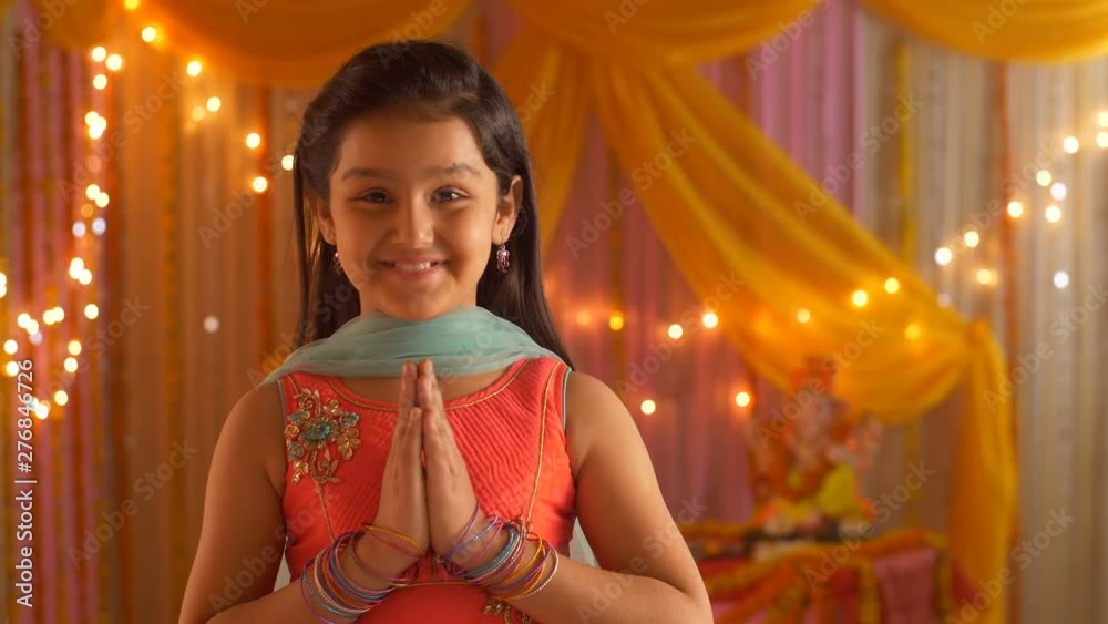 Vídeo do Stock: Indian girl child folding hands in namaskar form and ...