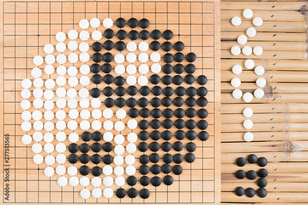 yin yang symbol go game. igo chinese board game with black and white ...