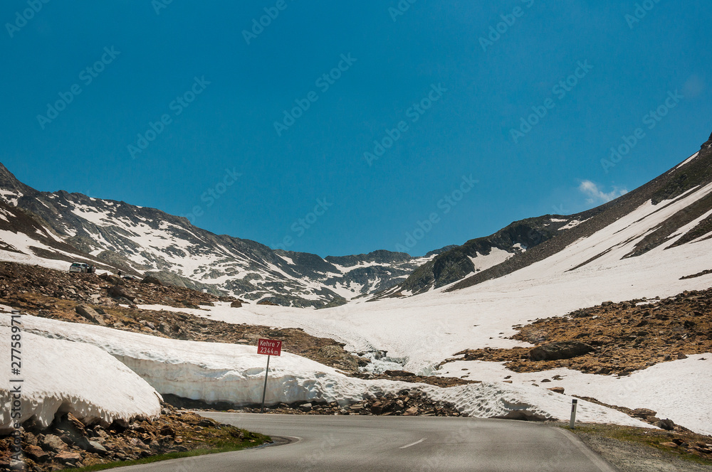 Timmelsjoch, Hochalpenstrasse, Passstrasse, Bergstrasse, Schneewand ...