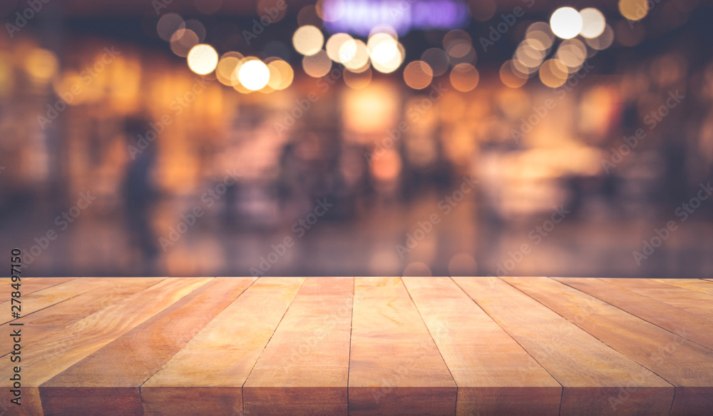 Wood texture table top (counter bar) with blur light gold bokeh in cafe ...