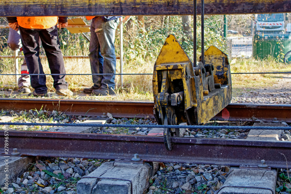 Pose rail chemin de fer Stock Photo | Adobe Stock