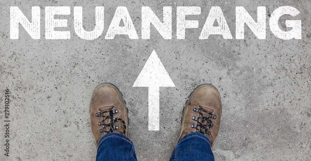 Neuanfang als Weg auf Straße als Start Konzept Stock Photo | Adobe Stock