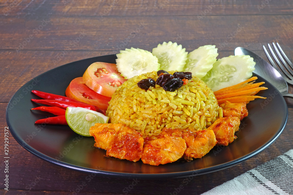 Briyani rice with Sweet spicy chicken curry (Nasi Briyani dengan Ayam ...