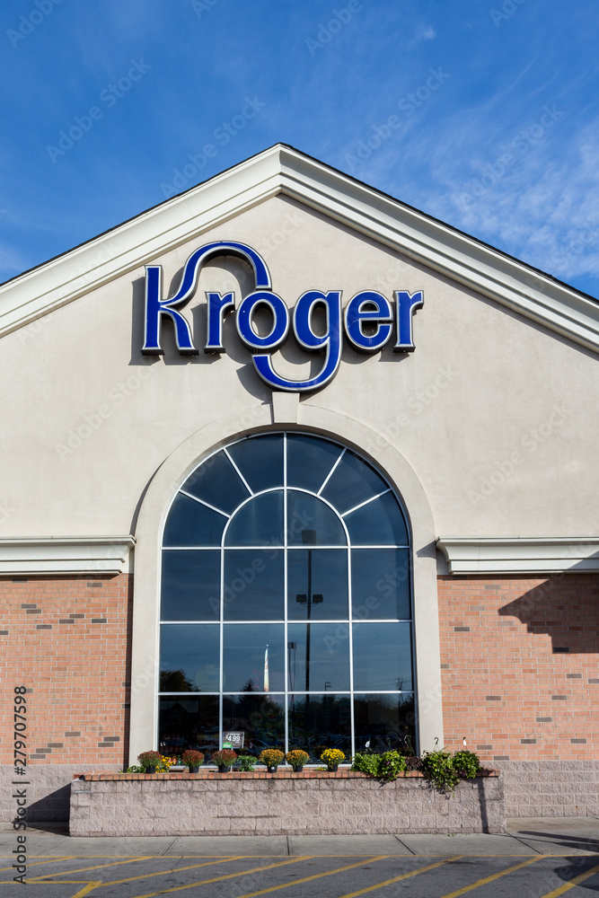 Kroger Exterior Grocery Store Store and Logo Stock Photo | Adobe Stock