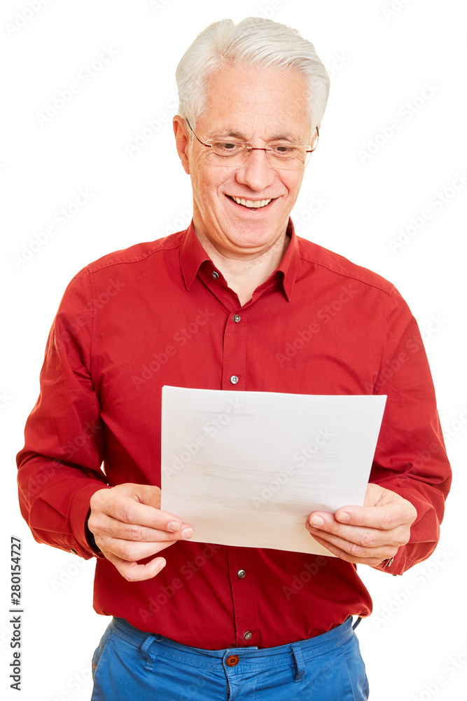 Rentner bekommt gute Nachrichten per Post Stock Photo | Adobe Stock