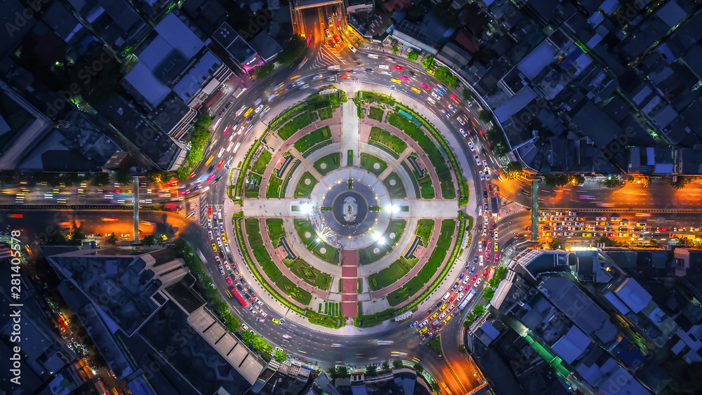 Aerial top view traffic road roundabout in city at night, Time lapse ...
