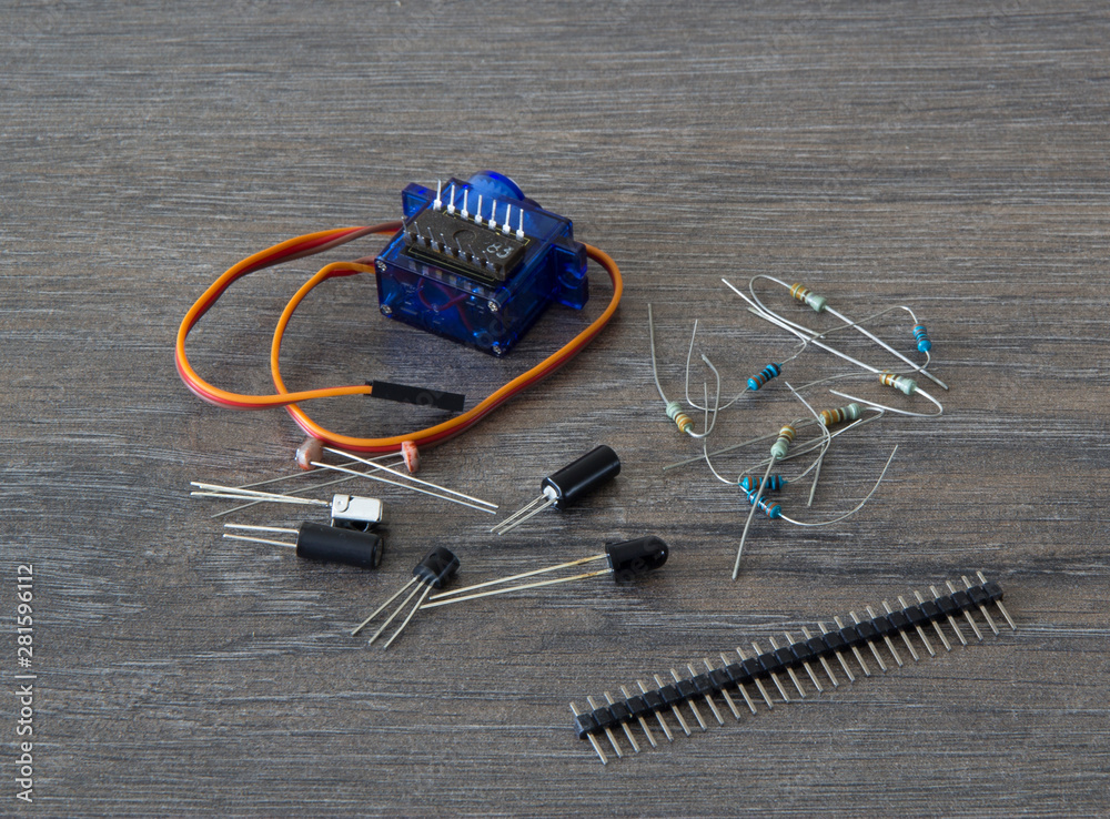 Servo drive and shift register, different resistors, temperature ...