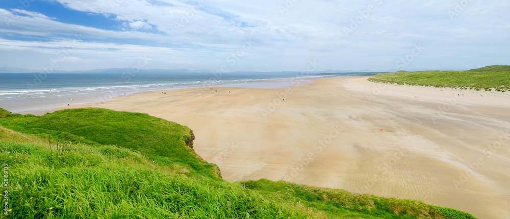 Spectacular Tullan Strand, one of Donegal's renowned surf beaches ...