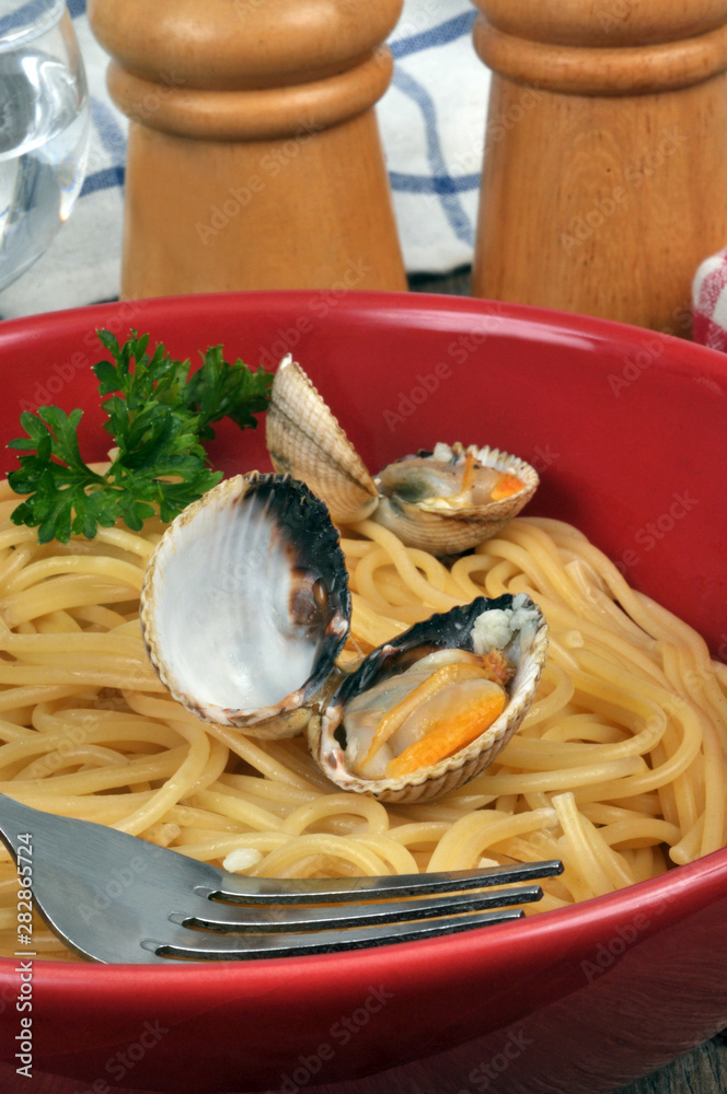 Spaghetti aux coques Stock Photo | Adobe Stock