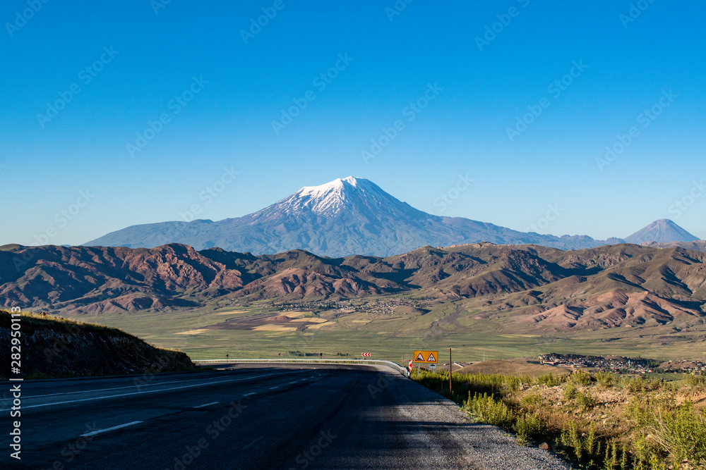The road from Dogubayazıt to Lake Van: Mount Ararat, Agri Dagi, the ...