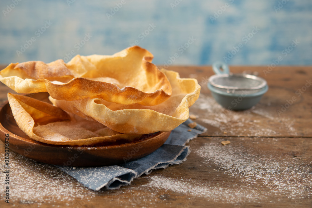 Papadum or papad traditional indian food, vegetarian bread from lentils ...