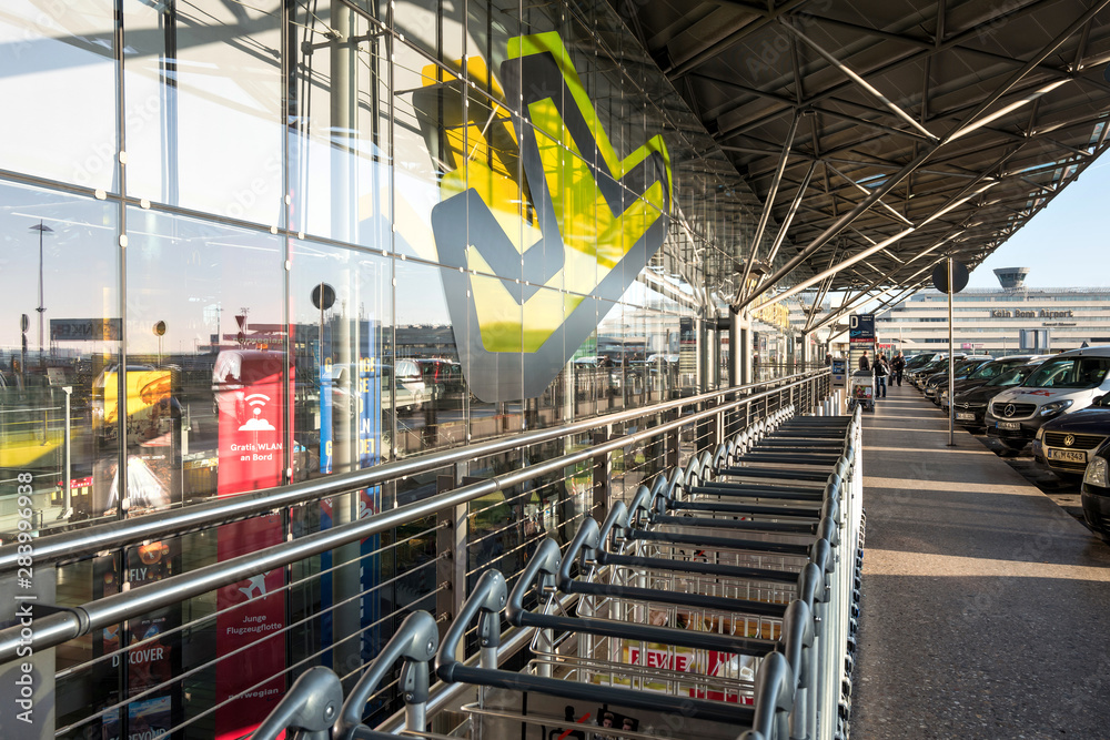 Stockfoto COLOGNE, GERMANY - December 3, 2016: Cologne Bonn Airport ...