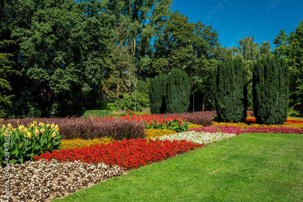 Beautiful Parks With Flowers