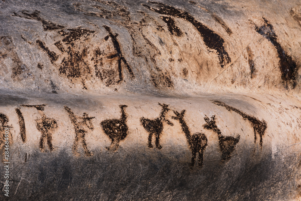 Authentic ancient cave drawings dating back 7000 years ago in Magura ...