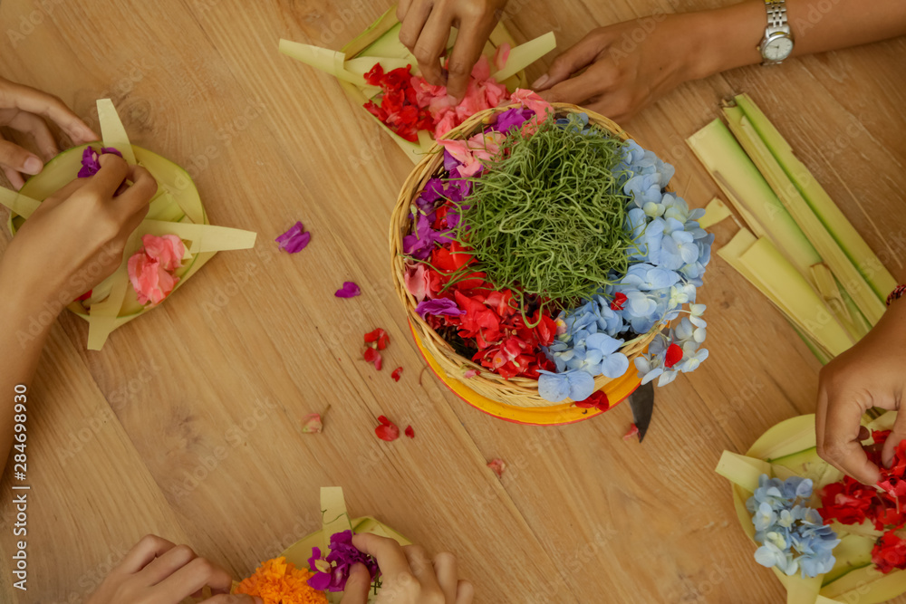 Cultural Workshop, Canang Sari, Making Balinese Hindu Offerings to the ...