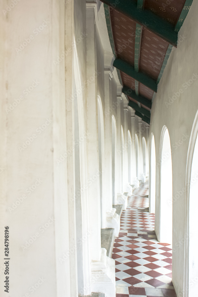 Sidewalk inside pathommachedi, The pedestal around Thai 's Temple ...