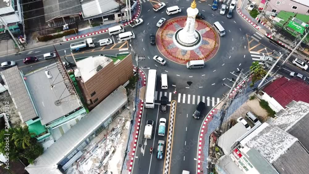 Chalong roundabout in Phuket, show how traffic around there with modern ...