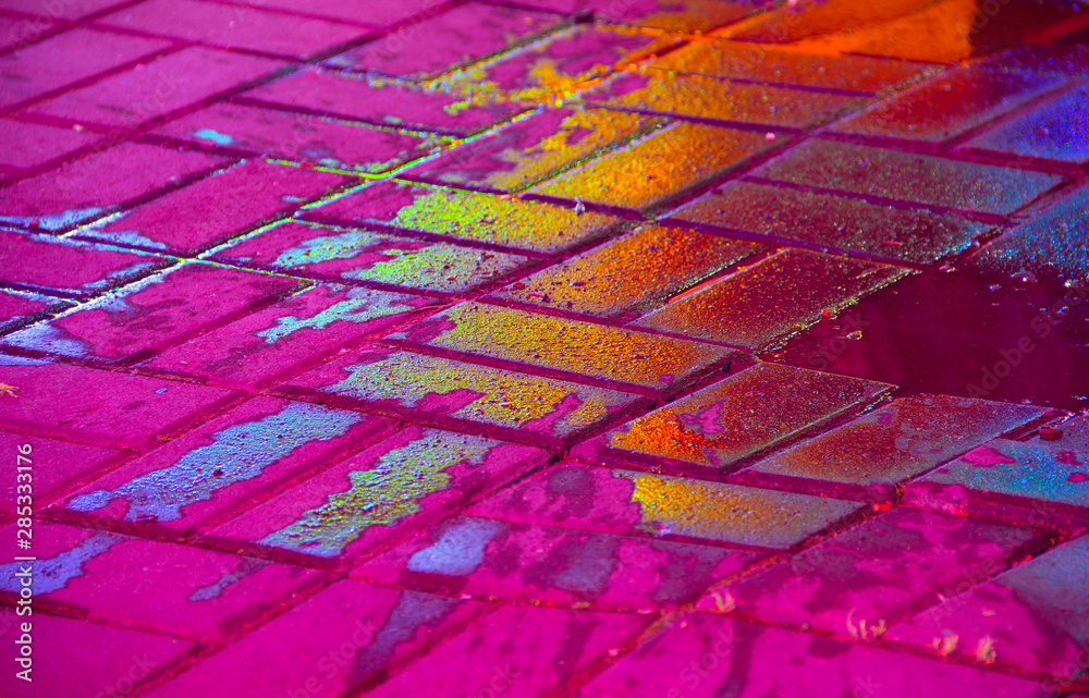 LIQUID COLLAPSE Stock Photo | Adobe Stock