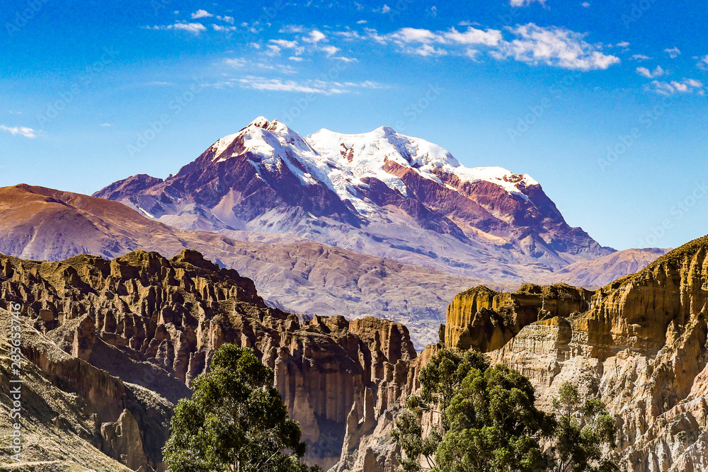 View of Mount Illimani in La Paz Bolivia ภาพถ่ายสต็อก | Adobe Stock