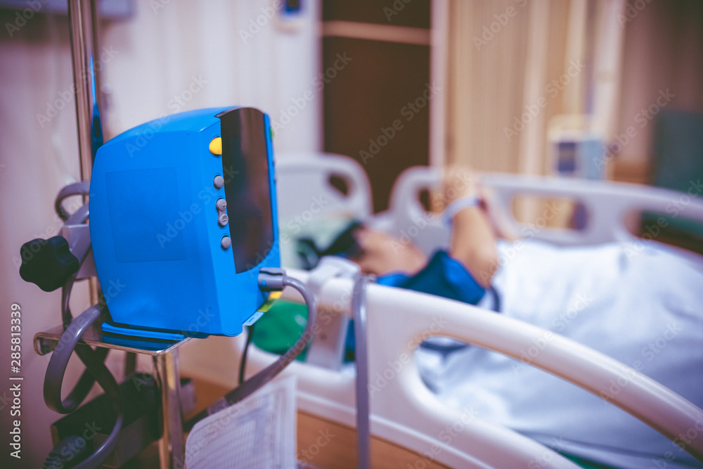 Patients monitor in hospital,Modern hospital rooms, hospital beds and ...