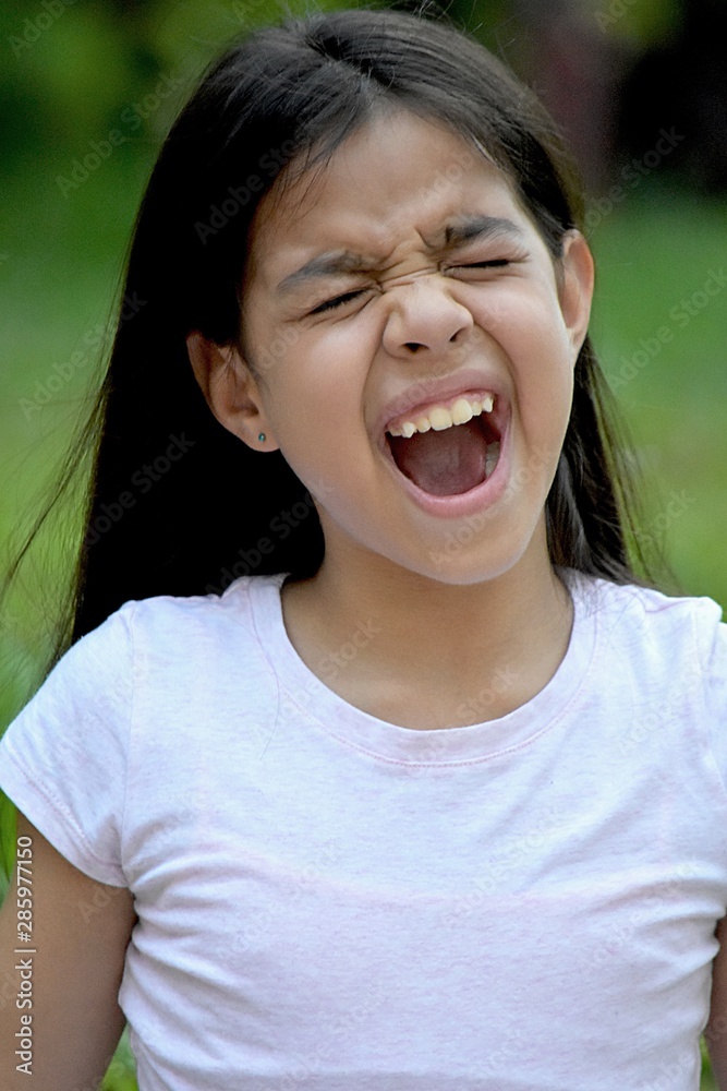 Poster A Shocked Female Tween – Wall Art | UkPosters