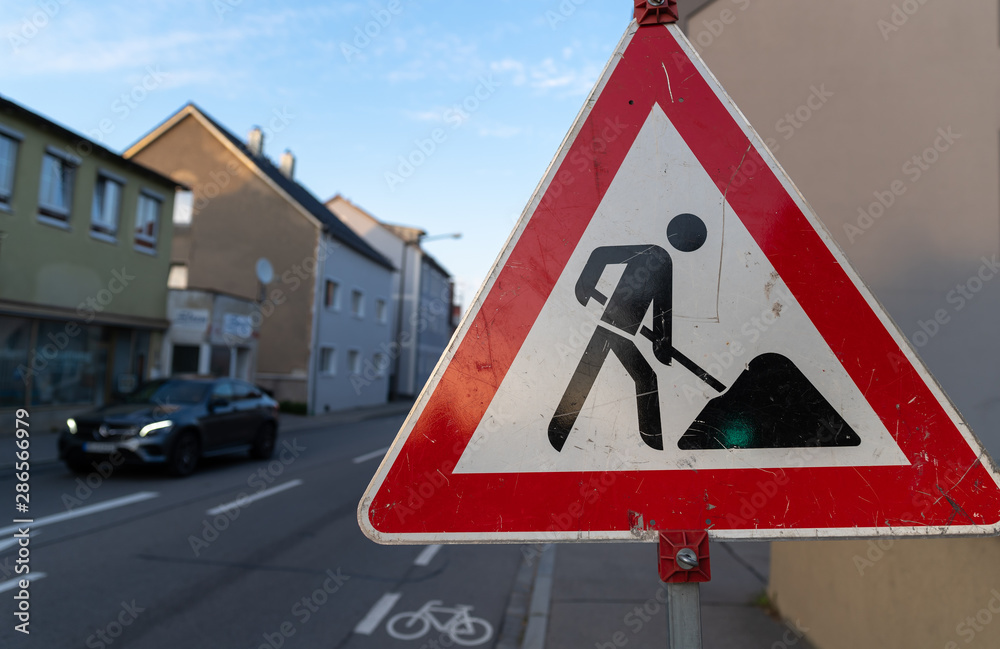 Baustellen Schild / Zeichen / Baustelle / Strassenschild Stock Photo ...