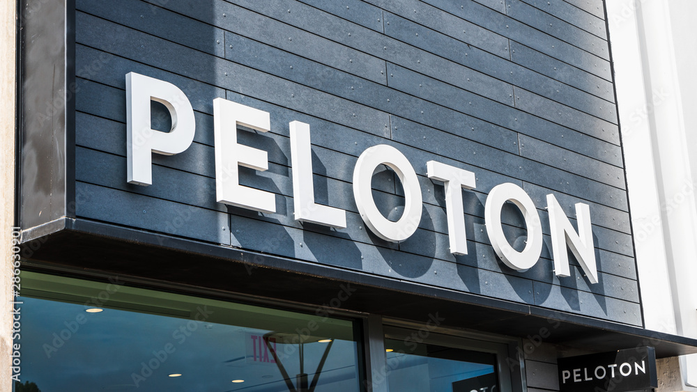 August 28, 2019 Palo Alto / CA / USA - Peloton store sign in Stanford ...