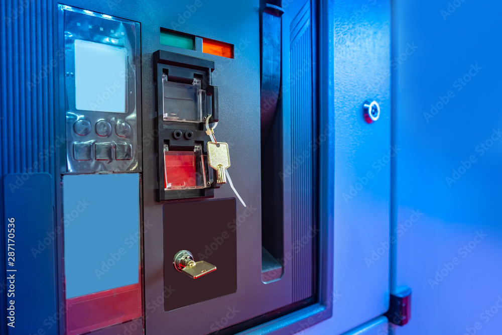 Keyboard lockable. Power supply at the factory. Blue electric shield at ...