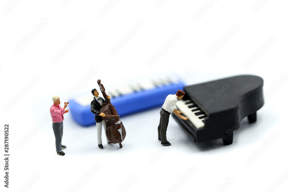 Miniature people : pianist playing piano and Violinist Man,playing ...