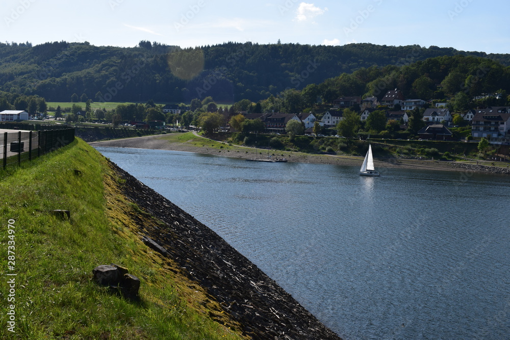 Sommer an Rursee und Obersee, Rurberg im NAtionalpark Eifel Stock Photo ...